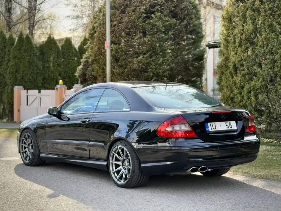 Melns Mercedes-Benz CLK 320 2006 Rīga, ar dzinēja tilpumu 3.00 L un nobraukumu 339 tūkst. km par 6950 €, foto 10 vietnē AUTOMOTO.COM.LV