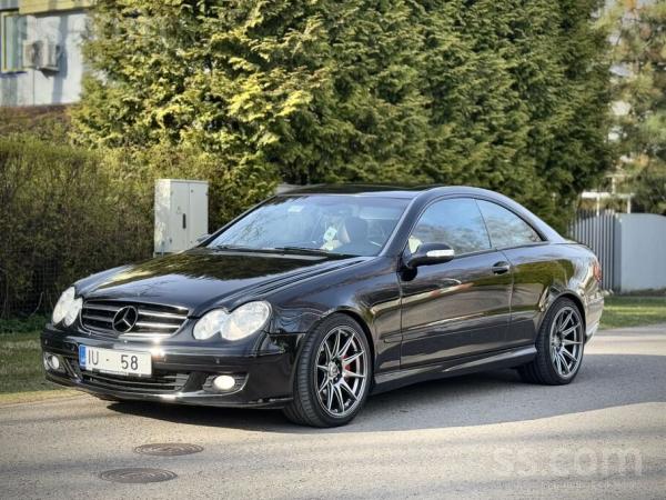 Black Mercedes-Benz CLK 320 2006 in Riga, with an engine capacity of 3.00 L and mileage of 339 thousand km for 5990 €, photo 2 on AUTOMOTO.COM.LV