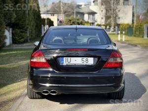 Melns Mercedes-Benz CLK 320 2006 Rīga, ar dzinēja tilpumu 3.00 L un nobraukumu 339 tūkst. km par 5990 €, foto 9 vietnē AUTOMOTO.COM.LV
