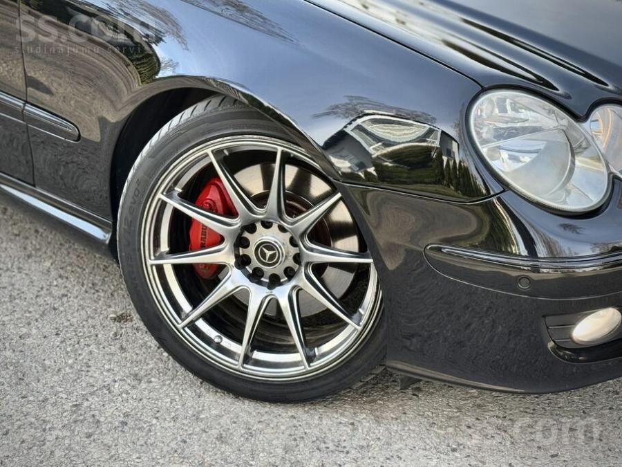 Melns Mercedes-Benz CLK 320 2006 Rīga, ar dzinēja tilpumu 3.00 L un nobraukumu 339 tūkst. km par 5990 €, foto 11 vietnē AUTOMOTO.COM.LV
