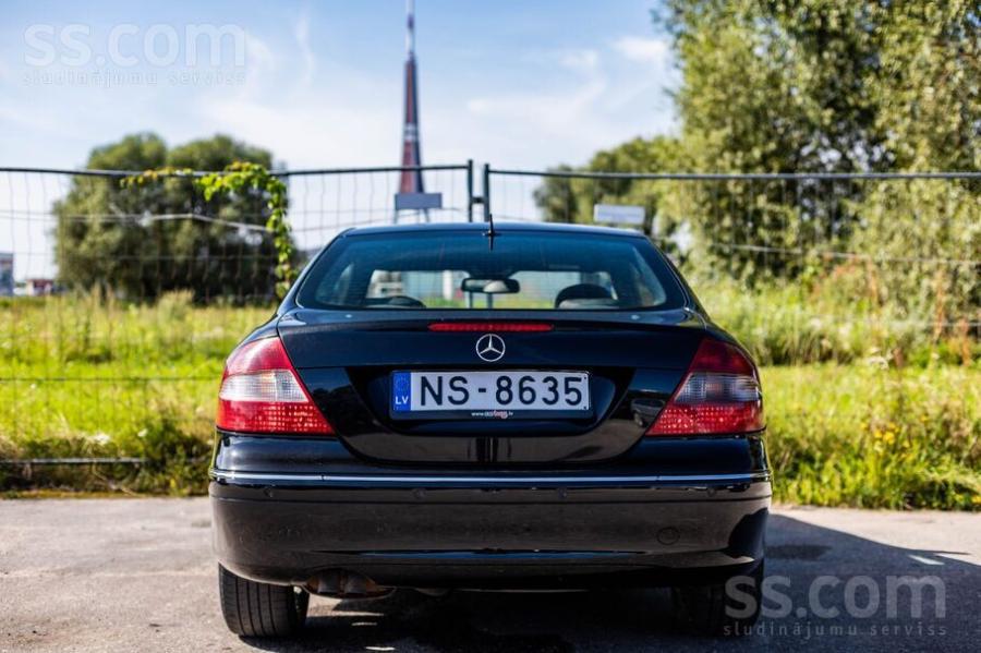 Melns Mercedes-Benz CLK 320 2006 Rīga, ar dzinēja tilpumu 3.00 L un nobraukumu 409 tūkst. km par 4490 €, foto 9 vietnē AUTOMOTO.COM.LV
