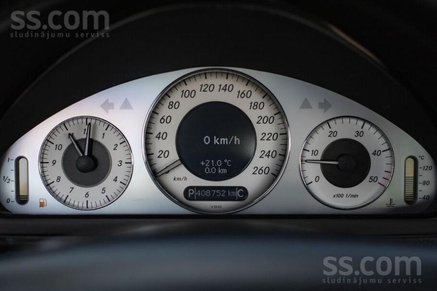 Melns Mercedes-Benz CLK 320 2006 Rīga, ar dzinēja tilpumu 3.00 L un nobraukumu 409 tūkst. km par 4490 €, foto 17 vietnē AUTOMOTO.COM.LV