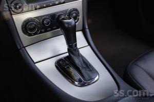 Melns Mercedes-Benz CLK 320 2006 Rīga, ar dzinēja tilpumu 3.00 L un nobraukumu 409 tūkst. km par 4490 €, foto 20 vietnē AUTOMOTO.COM.LV