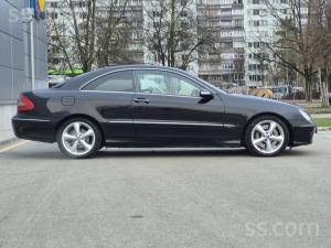 Melns Mercedes-Benz CLK 320 2008 Rīga, ar dzinēja tilpumu 3.00 L un nobraukumu 0 tūkst. km par 4990 €, foto 4 vietnē AUTOMOTO.COM.LV