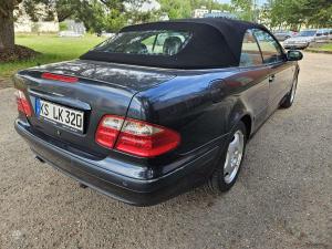 Zils Mercedes-Benz CLK 320 1999 Viļņa, ar dzinēja tilpumu 3.20 L un nobraukumu 144 tūkst. km par 4600 €, foto 9 vietnē AUTOMOTO.COM.LV