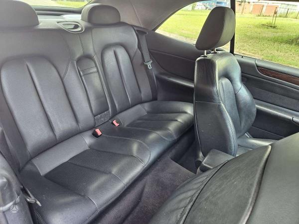 Blue Mercedes-Benz CLK 320 1999 in Vilnius, with an engine capacity of 3.20 L and mileage of 144 thousand km for 4600 €, photo 10 on AUTOMOTO.COM.LV