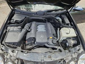 Zils Mercedes-Benz CLK 320 1999 Viļņa, ar dzinēja tilpumu 3.20 L un nobraukumu 144 tūkst. km par 4600 €, foto 16 vietnē AUTOMOTO.COM.LV