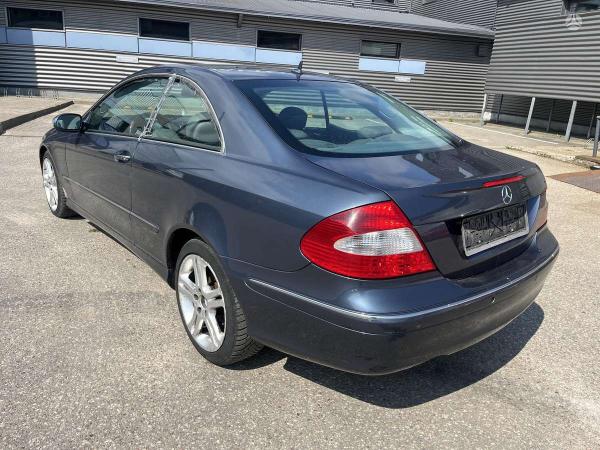 Blue Mercedes-Benz CLK 320 2006 in Vilnius, with an engine capacity of 2.99 L and mileage of 400 thousand km for 2350 €, photo 4 on AUTOMOTO.COM.LV