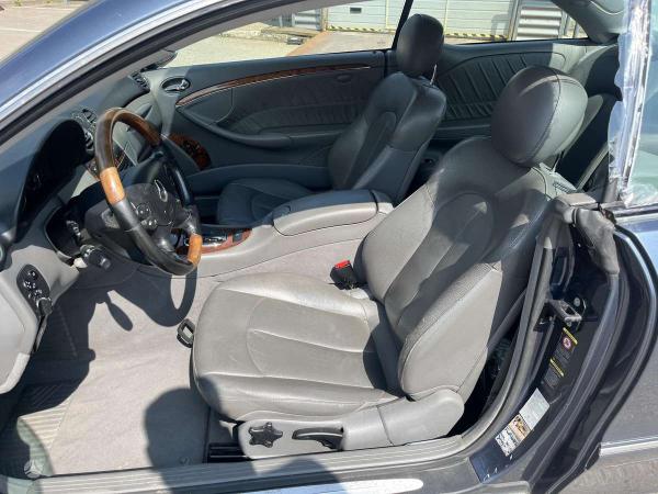 Blue Mercedes-Benz CLK 320 2006 in Vilnius, with an engine capacity of 2.99 L and mileage of 400 thousand km for 2350 €, photo 6 on AUTOMOTO.COM.LV