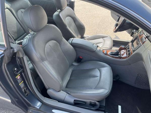Blue Mercedes-Benz CLK 320 2006 in Vilnius, with an engine capacity of 2.99 L and mileage of 400 thousand km for 2350 €, photo 8 on AUTOMOTO.COM.LV