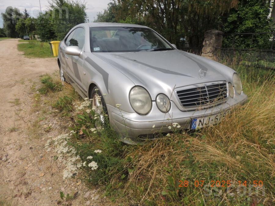 Mercedes-Benz CLK 320 1999 Rīga, ar dzinēja tilpumu 3.20 L un nobraukumu 212 tūkst. km par 1990 €, foto 1 vietnē AUTOMOTO.COM.LV