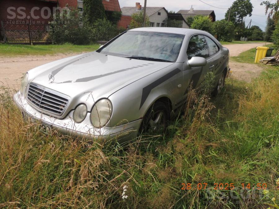 Mercedes-Benz CLK 320 1999 Rīga, ar dzinēja tilpumu 3.20 L un nobraukumu 212 tūkst. km par 1990 €, foto 2 vietnē AUTOMOTO.COM.LV