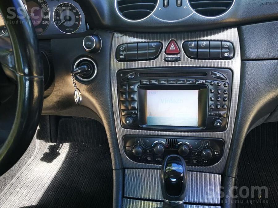 Mercedes-Benz CLK 320 2002 in Riga, with an engine capacity of 3.20 L and mileage of 330 thousand km for 1600 €, photo 5 on AUTOMOTO.COM.LV