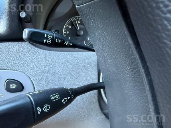 Mercedes-Benz CLK 320 2006 in Riga, with an engine capacity of 3.00 L and mileage of 261 thousand km for 4500 €, photo 7 on AUTOMOTO.COM.LV