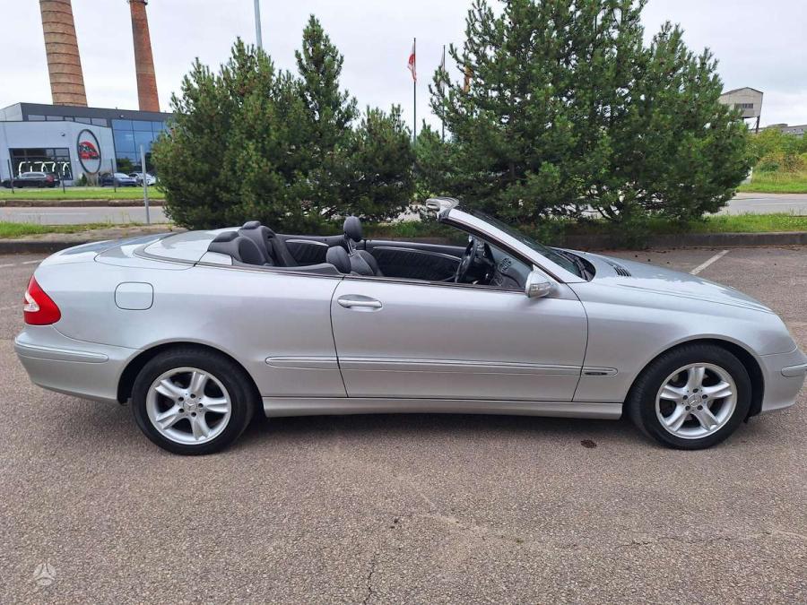 Pelēks Mercedes-Benz CLK 320 2003 Telšiai, ar dzinēja tilpumu 3.20 L un nobraukumu 245 tūkst. km par 5600 €, foto 8 vietnē AUTOMOTO.COM.LV