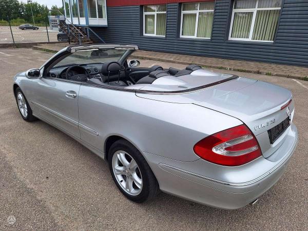 Pelēks Mercedes-Benz CLK 320 2003 Telšiai, ar dzinēja tilpumu 3.20 L un nobraukumu 245 tūkst. km par 5600 €, foto 8 vietnē AUTOMOTO.COM.LV
