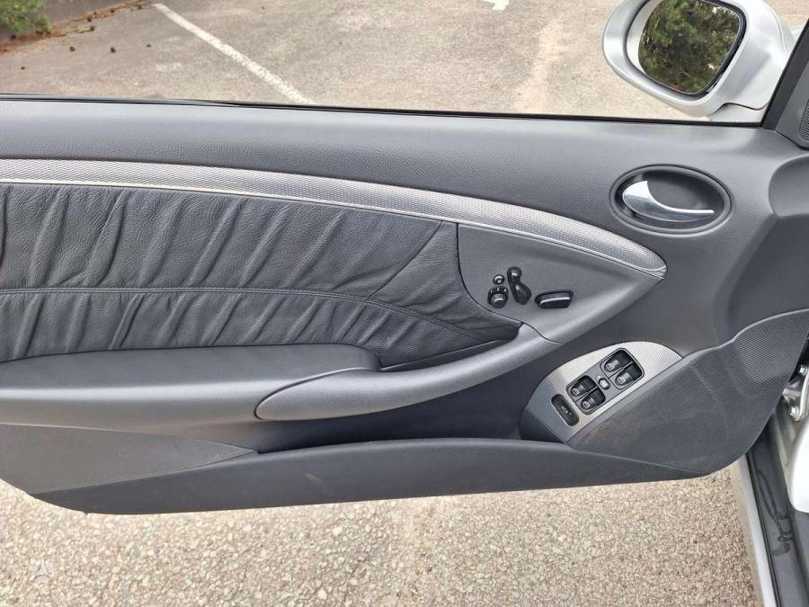 Pelēks Mercedes-Benz CLK 320 2003 Telšiai, ar dzinēja tilpumu 3.20 L un nobraukumu 245 tūkst. km par 5600 €, foto 19 vietnē AUTOMOTO.COM.LV