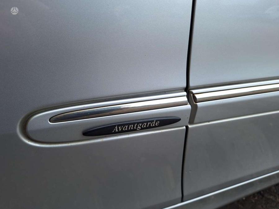 Pelēks Mercedes-Benz CLK 320 2003 Telšiai, ar dzinēja tilpumu 3.20 L un nobraukumu 245 tūkst. km par 5600 €, foto 27 vietnē AUTOMOTO.COM.LV