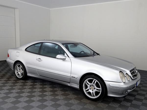 Pelēks Mercedes-Benz CLK 320 2000 Tallina, ar dzinēja tilpumu 3.20 L un nobraukumu 331 tūkst. km par 1099 €, foto 1 vietnē AUTOMOTO.COM.LV