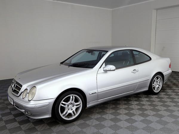 Pelēks Mercedes-Benz CLK 320 2000 Tallina, ar dzinēja tilpumu 3.20 L un nobraukumu 331 tūkst. km par 1099 €, foto 3 vietnē AUTOMOTO.COM.LV