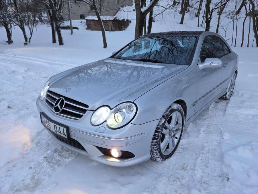Grey Mercedes-Benz CLK 320 2002 in Vilnius, with an engine capacity of 3.20 L and mileage of 286 thousand km for 4750 €, photo 1 on AUTOMOTO.COM.LV