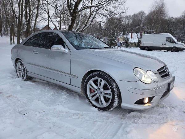 Pelēks Mercedes-Benz CLK 320 2002 Viļņa, ar dzinēja tilpumu 3.20 L un nobraukumu 286 tūkst. km par 4750 €, foto 2 vietnē AUTOMOTO.COM.LV