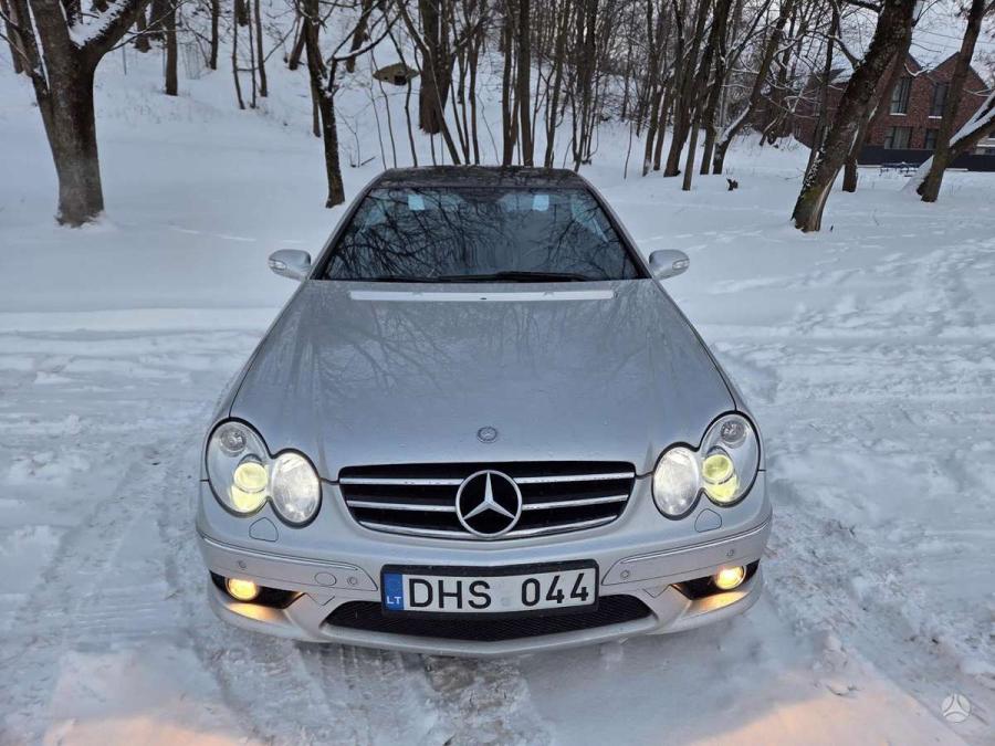 Grey Mercedes-Benz CLK 320 2002 in Vilnius, with an engine capacity of 3.20 L and mileage of 286 thousand km for 4750 €, photo 5 on AUTOMOTO.COM.LV