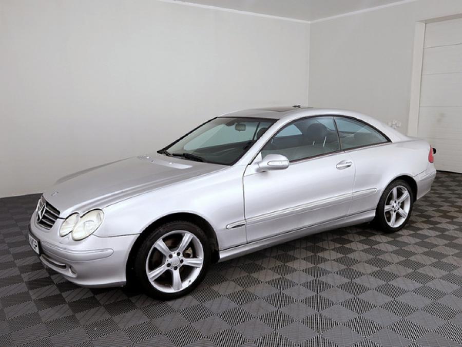 Pelēks Mercedes-Benz CLK 320 2002 Tallina, ar dzinēja tilpumu 3.20 L un nobraukumu 279 tūkst. km par 1999 €, foto 3 vietnē AUTOMOTO.COM.LV