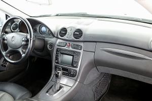 Pelēks Mercedes-Benz CLK 320 2002 Tallina, ar dzinēja tilpumu 3.20 L un nobraukumu 279 tūkst. km par 1999 €, foto 6 vietnē AUTOMOTO.COM.LV