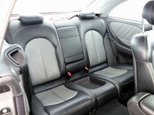 Pelēks Mercedes-Benz CLK 320 2002 Tallina, ar dzinēja tilpumu 3.20 L un nobraukumu 279 tūkst. km par 1999 €, foto 8 vietnē AUTOMOTO.COM.LV