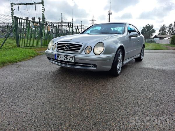 Mercedes-Benz CLK 320 2002 in Riga on AUTOMOTO.COM.LV Grey Mercedes-Benz CLK 320 2002 in Riga, with an engine capacity of 3.20 L and mileage of 283 thousand km for 3950 €, photo 4 on AUTOMOTO.COM.LV
