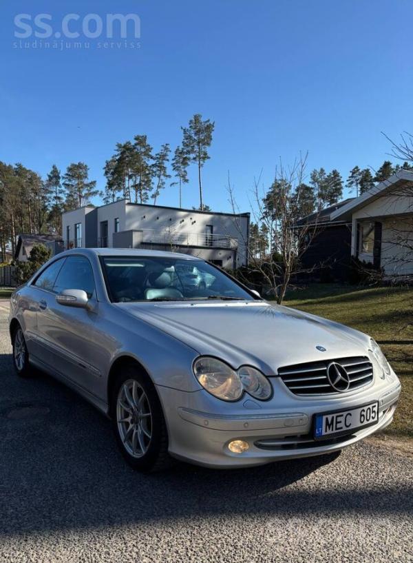 Grey Mercedes-Benz CLK 320 2003 in Riga, with an engine capacity of 3.20 L and mileage of 303 thousand km for 700 €, photo 1 on AUTOMOTO.COM.LV