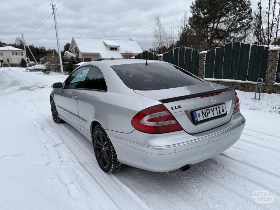 Pelēks Mercedes-Benz CLK 320 2004 Viļņa, ar dzinēja tilpumu 3.20 L un nobraukumu 290 tūkst. km par 2450 €, foto 3 vietnē AUTOMOTO.COM.LV