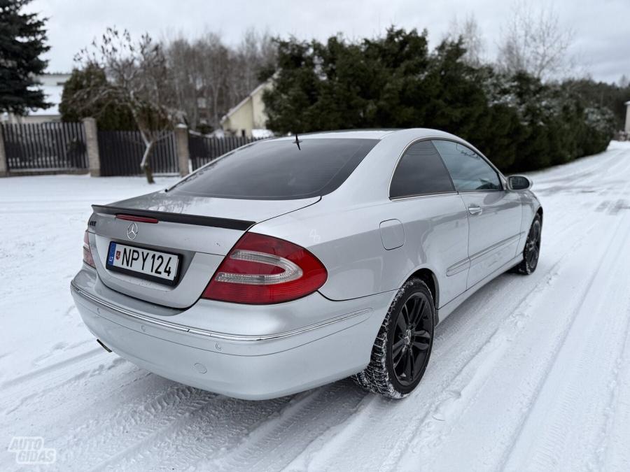 Pelēks Mercedes-Benz CLK 320 2004 Viļņa, ar dzinēja tilpumu 3.20 L un nobraukumu 290 tūkst. km par 2450 €, foto 4 vietnē AUTOMOTO.COM.LV