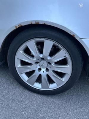 Pelēks Mercedes-Benz CLK 320 2006 Viļņa, ar dzinēja tilpumu 0.00 L un nobraukumu 305 tūkst. km par 2550 €, foto 6 vietnē AUTOMOTO.COM.LV