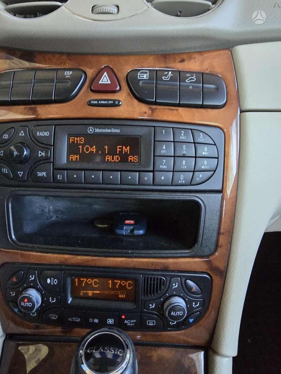Red Mercedes-Benz CLK 320 2006 in Kaunas, with an engine capacity of 3.20 L and mileage of 170 thousand km for 7300 €, photo 13 on AUTOMOTO.COM.LV