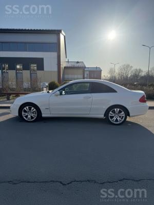 Белый Мерседес ЦЛК 320 2008 в Рига, объемом двигателя 3.00 л и пробегом 271 тыс. км за 4000 €, фото 9 на AUTOMOTO.COM.LV
