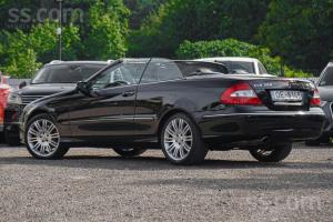 Black Mercedes-Benz clk-350 2007 in Riga, with an engine capacity of 3.50 L and mileage of 156 thousand km for 10990 €, photo 5 on AUTOMOTO.COM.LV