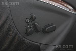 Black Mercedes-Benz clk-350 2007 in Riga, with an engine capacity of 3.50 L and mileage of 156 thousand km for 10990 €, photo 20 on AUTOMOTO.COM.LV