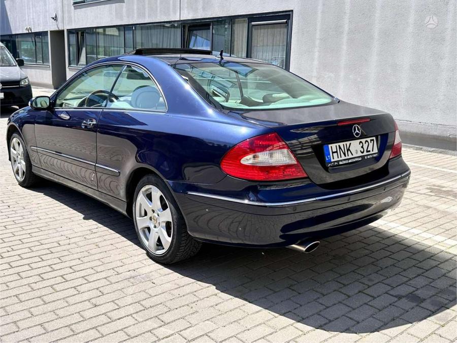 Blue Mercedes-Benz clk-350 2006 in Vilnius, with an engine capacity of 0.00 L and mileage of 295 thousand km for 3800 €, photo 3 on AUTOMOTO.COM.LV