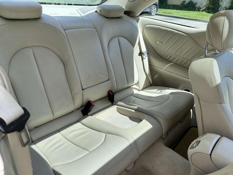 Blue Mercedes-Benz clk-350 2006 in Vilnius, with an engine capacity of 0.00 L and mileage of 295 thousand km for 3800 €, photo 11 on AUTOMOTO.COM.LV