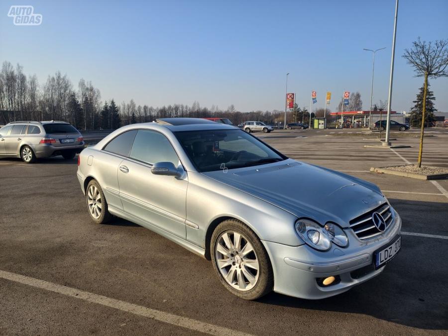 Mercedes-Benz clk-350 2005 in Kaunas, with an engine capacity of 3.50 L and mileage of 323 thousand km for 2498 €, photo 3 on AUTOMOTO.COM.LV