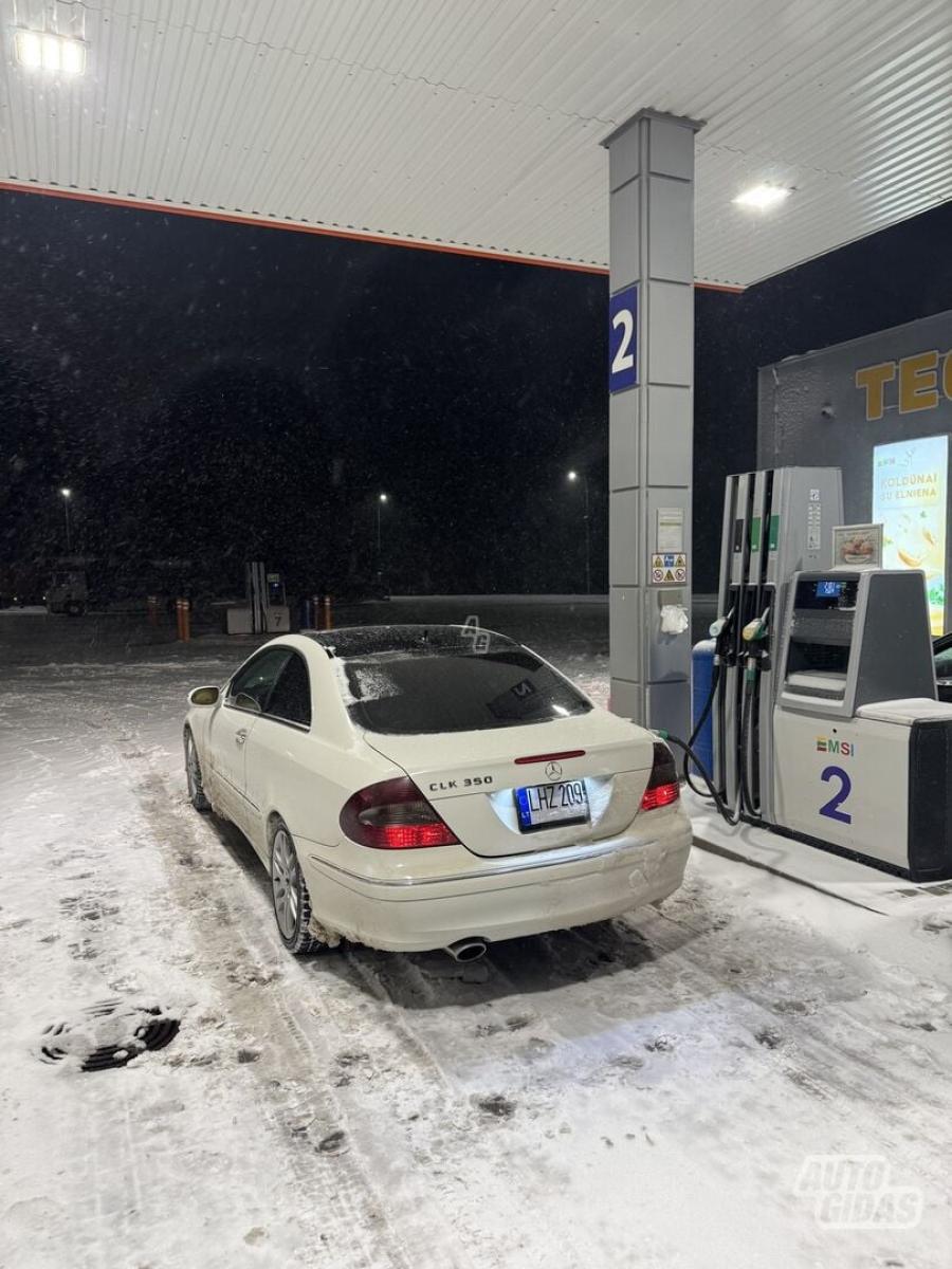 Mercedes-Benz clk-350 2008 Viļņa, ar dzinēja tilpumu 3.50 L un nobraukumu 235 tūkst. km par 3500 €, foto 7 vietnē AUTOMOTO.COM.LV