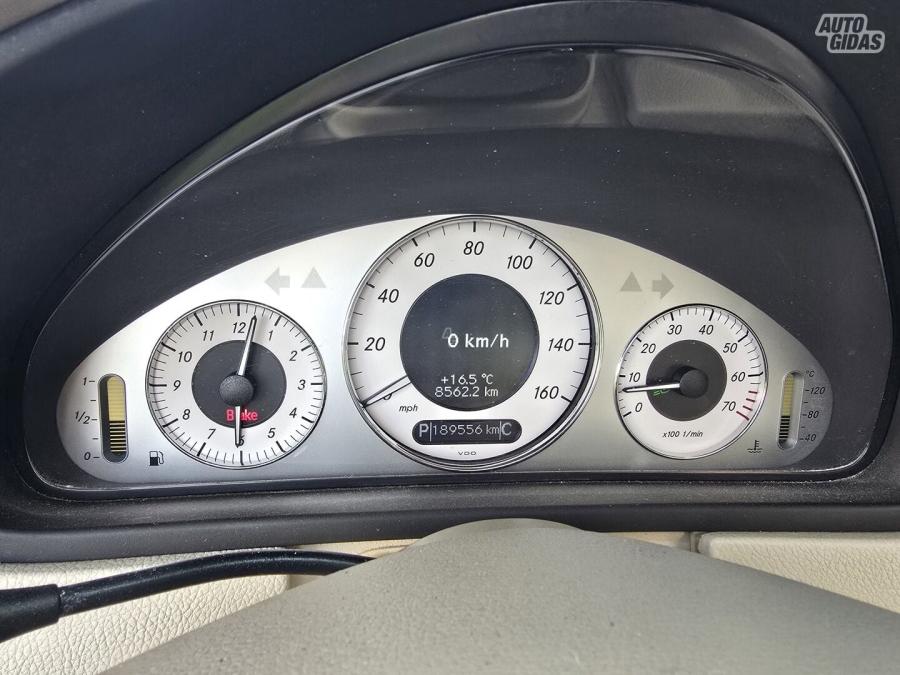 Melns Mercedes-Benz clk-500 2006 Šilutė, ar dzinēja tilpumu 5.00 L un nobraukumu 190 tūkst. km par 5900 €, foto 19 vietnē AUTOMOTO.COM.LV