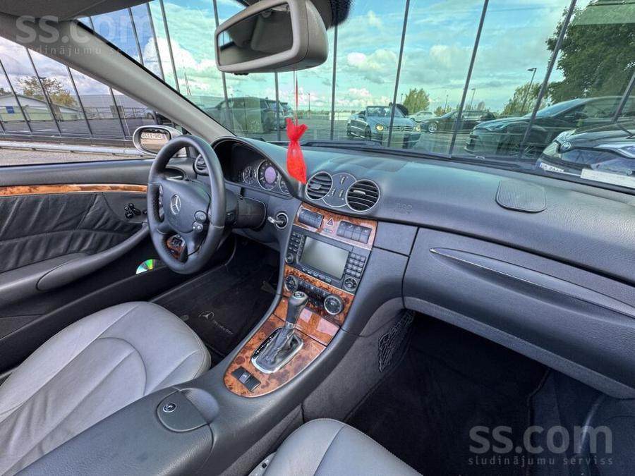 Pelēks Mercedes-Benz clk-500 2005 Rīga, ar dzinēja tilpumu 5.00 L un nobraukumu 0 tūkst. km par 4950 €, foto 8 vietnē AUTOMOTO.COM.LV