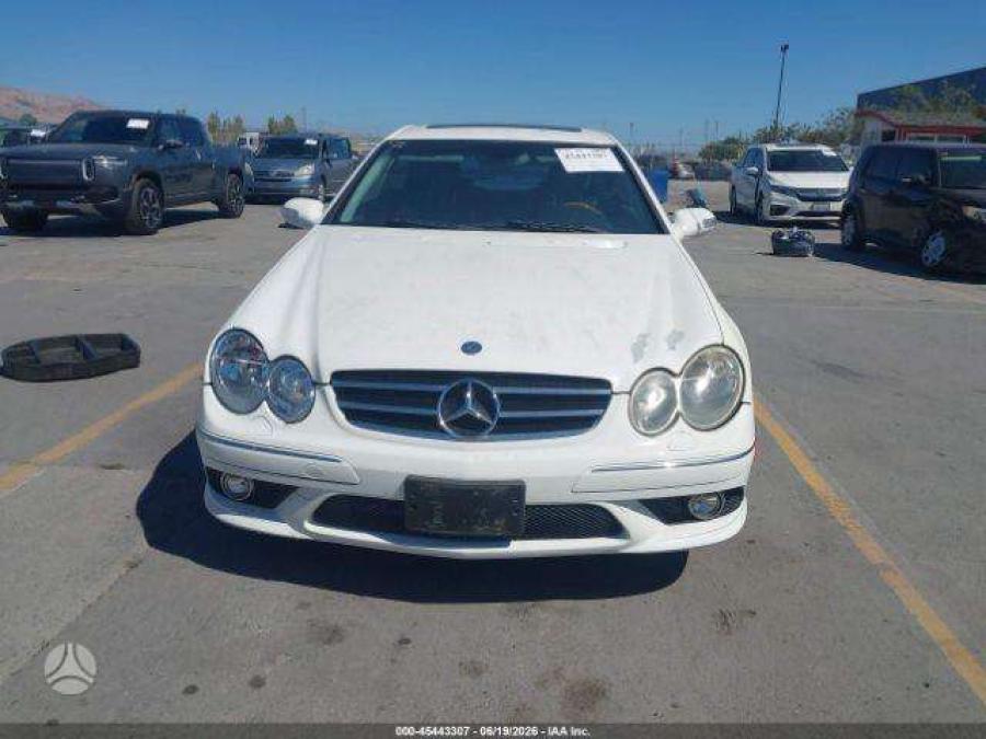 Pelēks Mercedes-Benz clk-500 2006 Klaipėda, ar dzinēja tilpumu 5.00 L un nobraukumu 186 tūkst. km par 2100 €, foto 14 vietnē AUTOMOTO.COM.LV