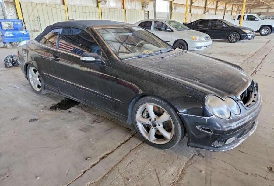 Zils Mercedes-Benz clk-55-amg 2004 Kauņa, ar dzinēja tilpumu 5.50 L un nobraukumu 220 tūkst. km par 4500 €, foto 4 vietnē AUTOMOTO.COM.LV