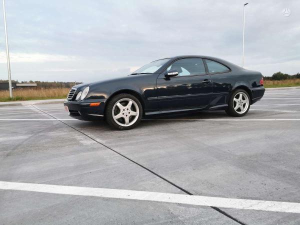 Zaļš Mercedes-Benz clk-55-amg 2001 Viļņa, ar dzinēja tilpumu 5.40 L un nobraukumu 111 tūkst. km par 11900 €, foto 2 vietnē AUTOMOTO.COM.LV