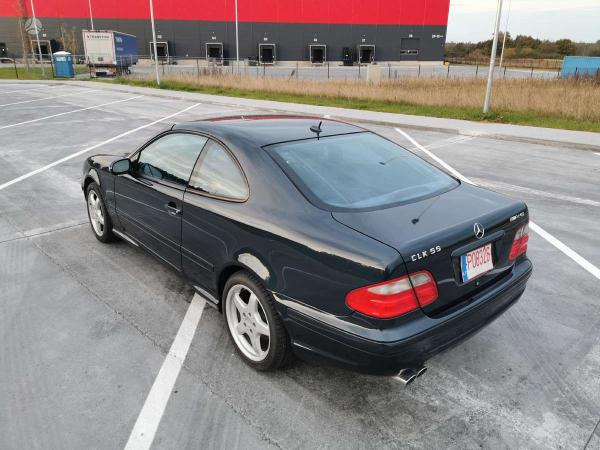 Zaļš Mercedes-Benz clk-55-amg 2001 Viļņa, ar dzinēja tilpumu 5.40 L un nobraukumu 111 tūkst. km par 11900 €, foto 4 vietnē AUTOMOTO.COM.LV