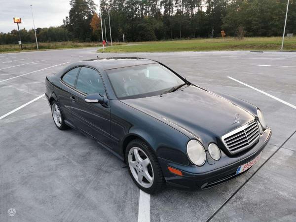 Zaļš Mercedes-Benz clk-55-amg 2001 Viļņa, ar dzinēja tilpumu 5.40 L un nobraukumu 111 tūkst. km par 11900 €, foto 8 vietnē AUTOMOTO.COM.LV